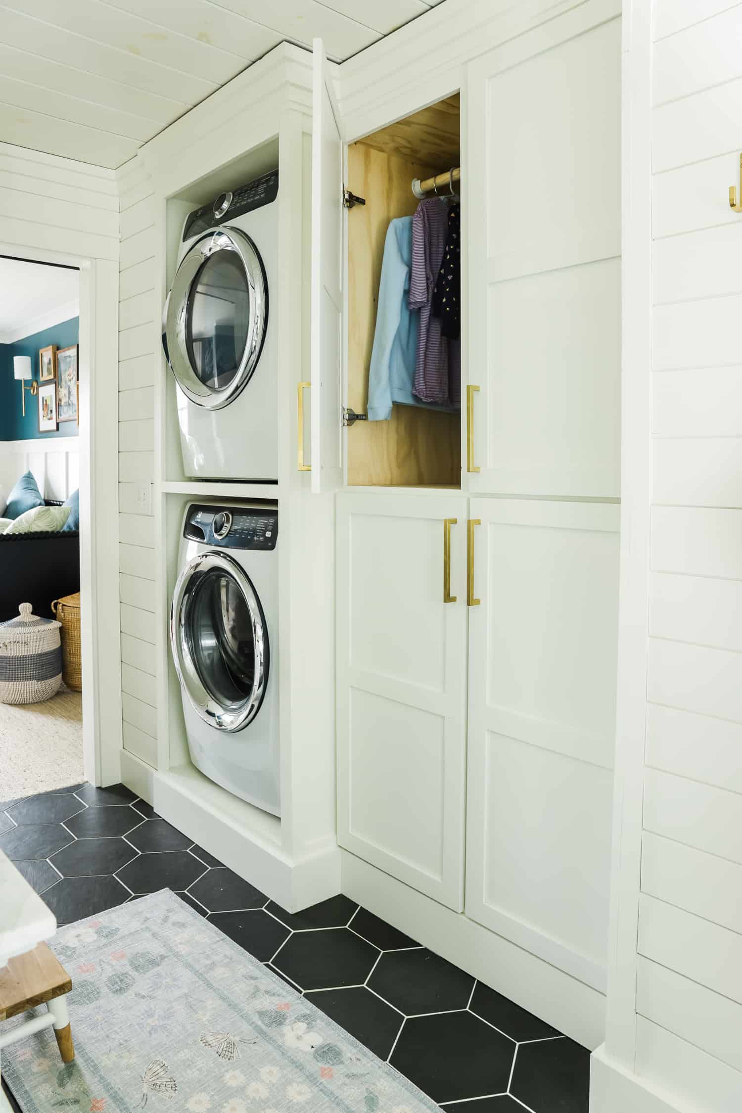 9 amazing laundry room bathroom combo ideas - Home like you mean it
